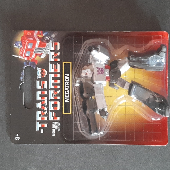 Hasbro | Toys | Transformers Megatron 222 Hasbro Mini Figure 25inches ...